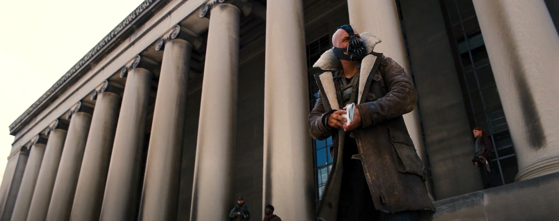 Bane’s Leather Coat From The Dark Knight Rises – Like a Film Star