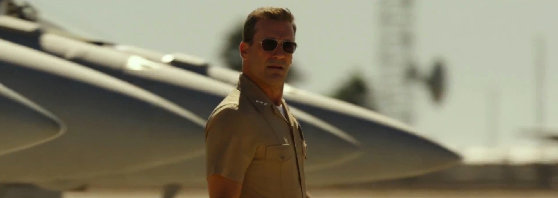 Jon Hamm’s (Cyclone) Top Gun Sunglasses – Like a Film Star