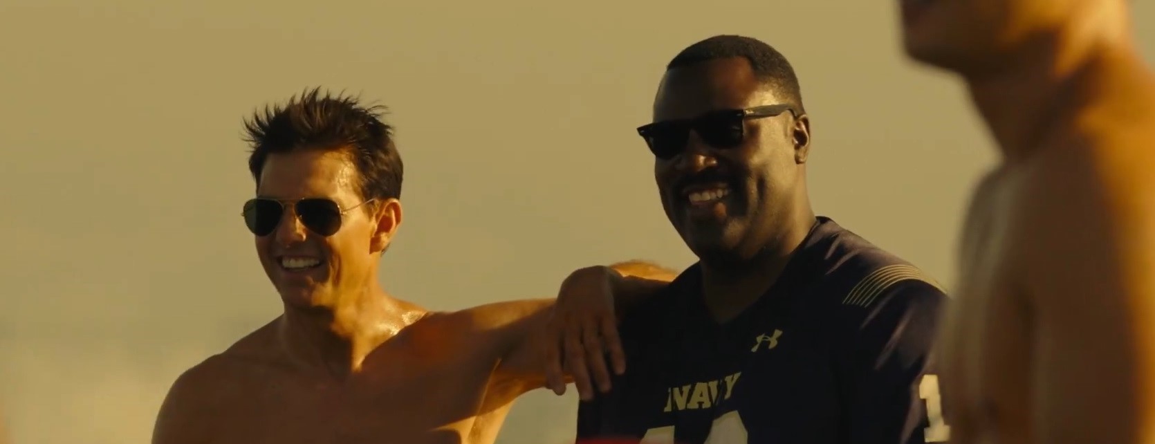 Tom Cruise’s Top Gun: Maverick Sunglasses – Like a Film Star