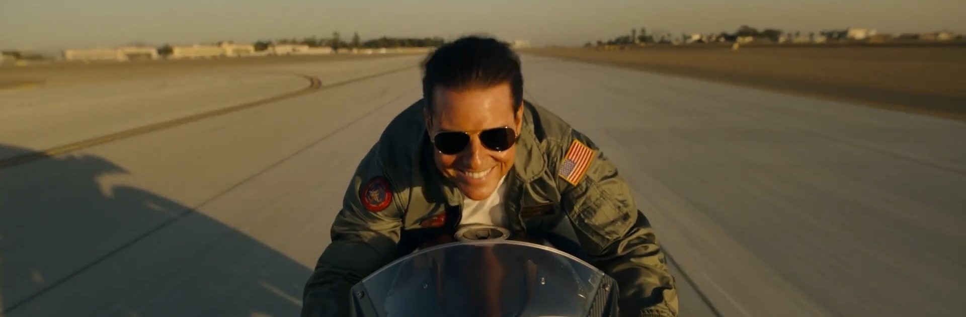 Tom Cruise’s Top Gun: Maverick Sunglasses – Like a Film Star